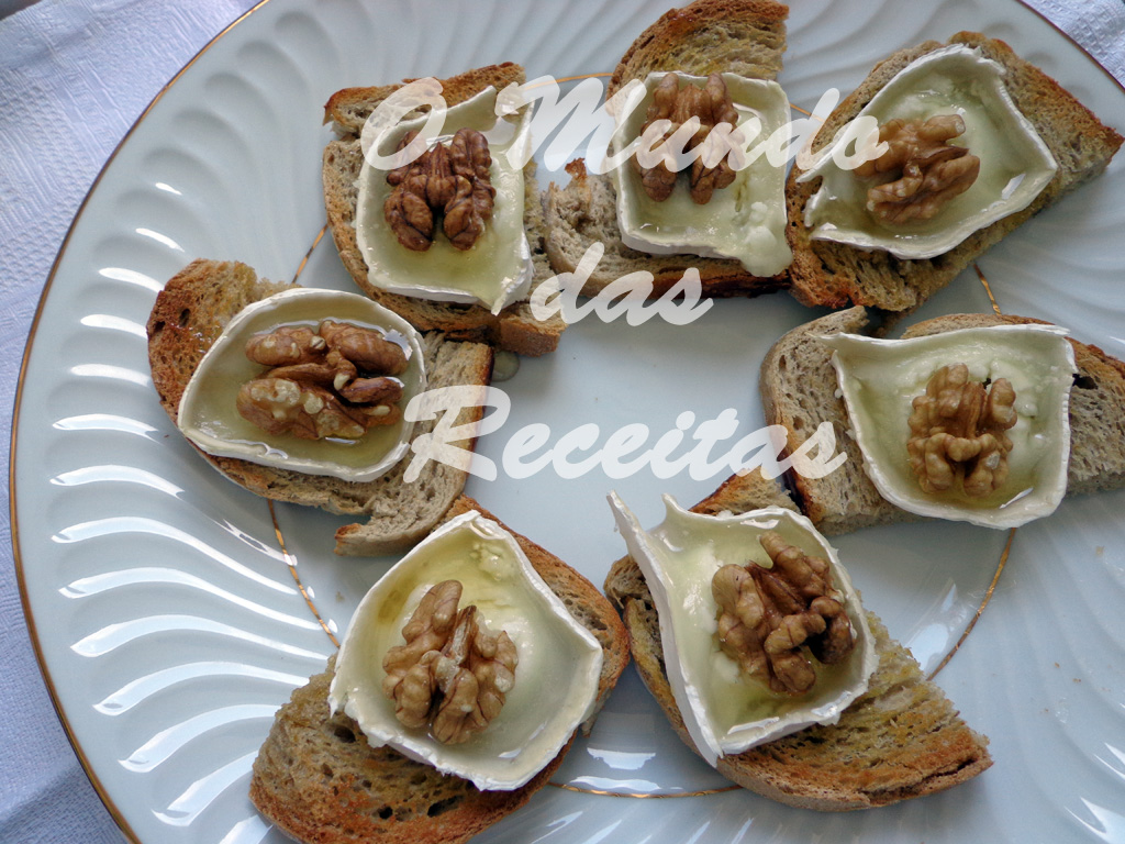 O mundo das receitas: Tostas de Queijo Chèvre