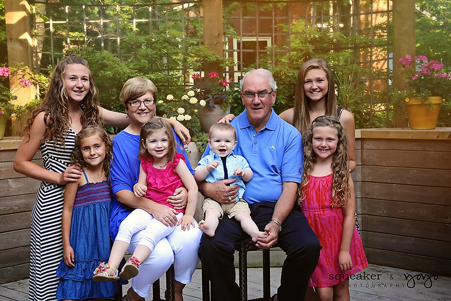 squeaker & yoyo PHOTOGRAPHY: Multi-Generational Photo Shoot - Georgetown ON