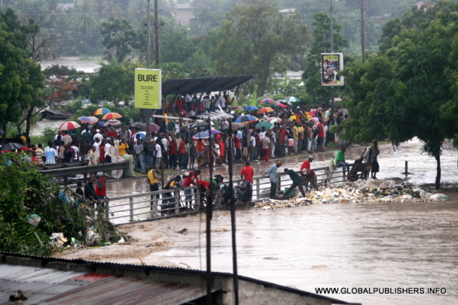 Simulizi za Majonzi: KIKWETE SPEECH OVER DAR FLOODS
