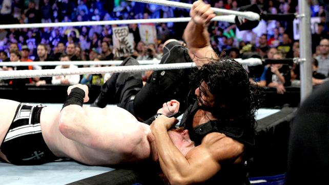 WWE In live!!!!: "THE SHIELD" ATACA A SHEAMUS