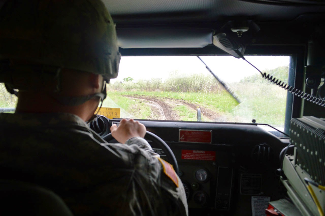 US Army Humvee Driver: Driven to Work Photos - Latest Auto Design