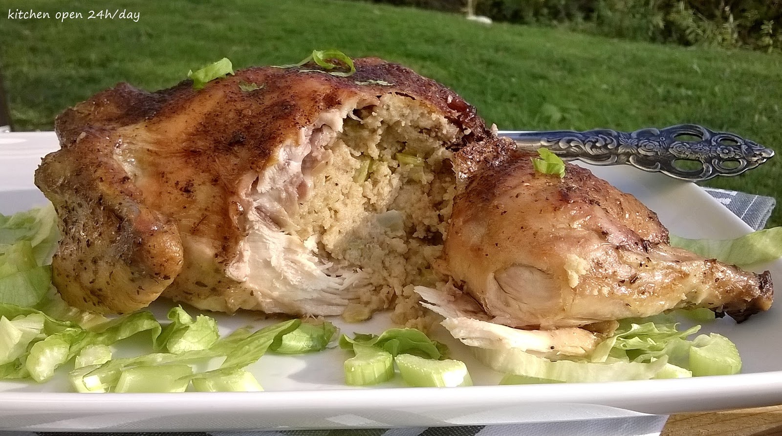 Gabi Naum's kitchen open 24h/day: Pui umplut cu țelină Apio