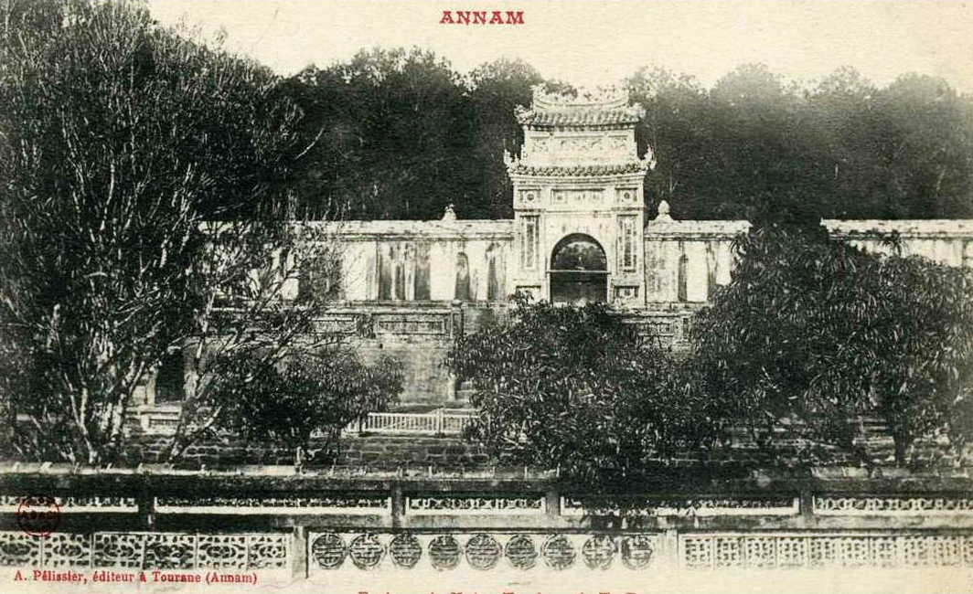 A Picture's Worth a Thousand Words: Protectorat francais d'Annam ...