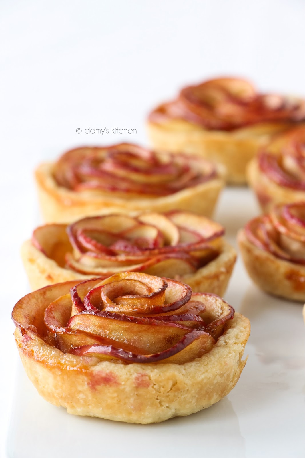 GÜL ŞEKİLLİ MİNİ ELMALI PAY - Damy's Kitchen