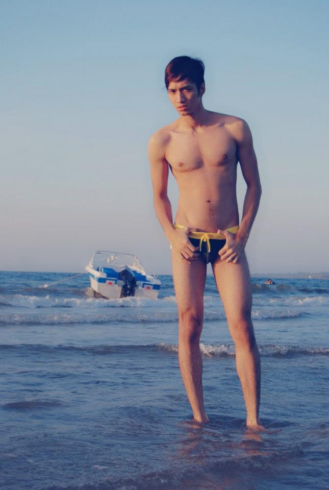 M y a n m a r H u n k s: Sexy Zin Min Aung at beach (5)