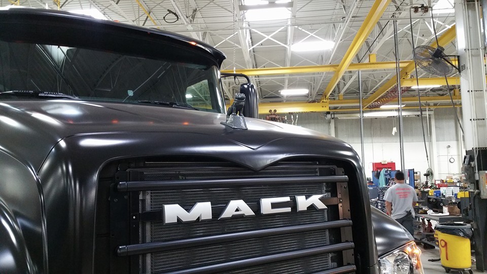 DIECIOCHO RUEDAS: MACK JACK ... GRANITE… EL PRIMER MACK PICK UP
