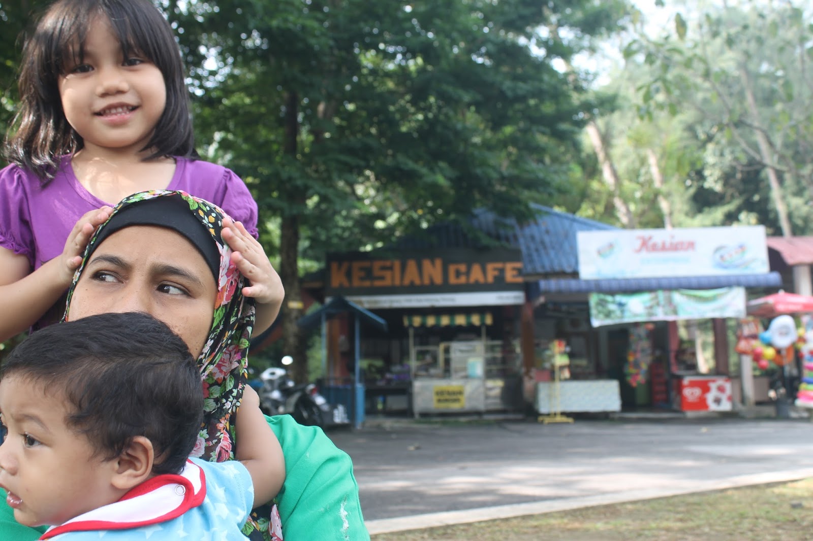 Muka Paling Kesian... - Enchanted Life Begins