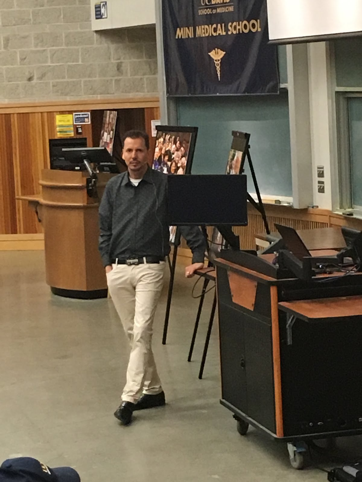 Maverakis Lab: Podcast: Dr. Maverakis talks about his research.