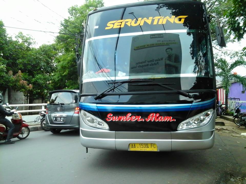 Nomor Polisi Unik Pada Setiap Bus Sumber Alam