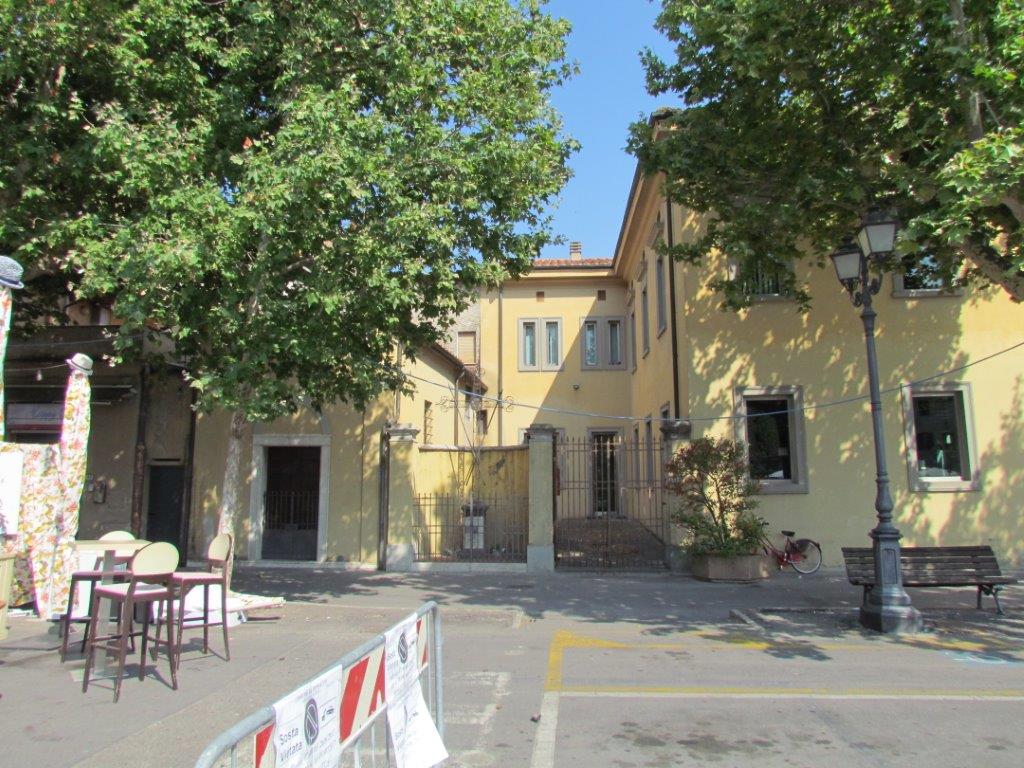 Tabernacoli italiani: Ponsacco. Croce