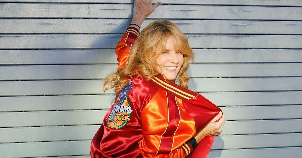Dominion of SROTU: The Timeless Beauty of Lea Thompson