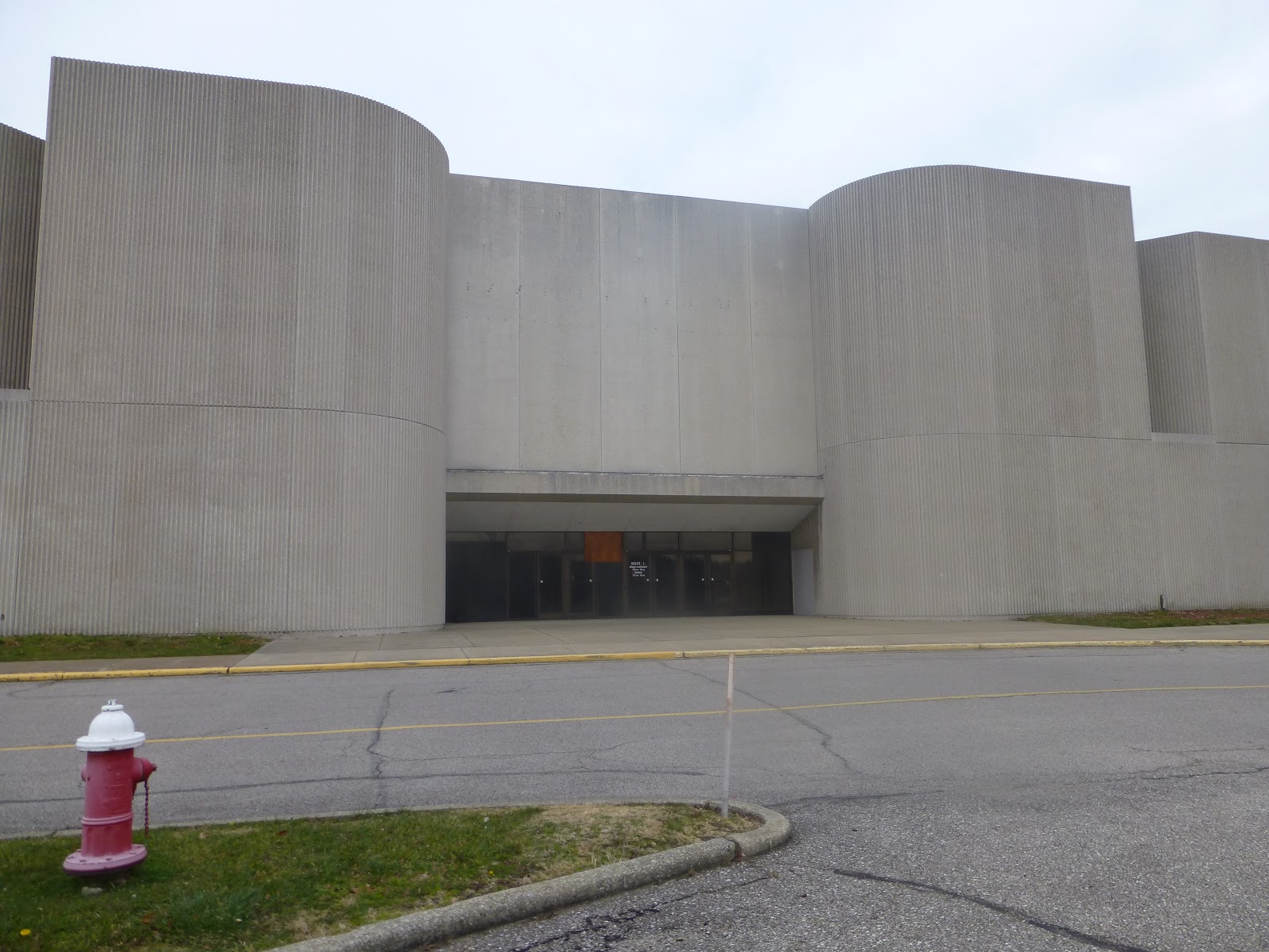 Dead and Dying retail: Euclid Square Mall, Euclid, Ohio