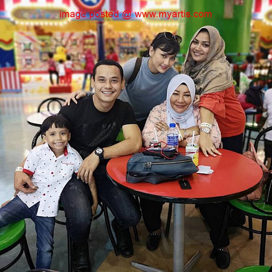 MYARTIS.COM | MYARTIS | MY | ARTIS: FASHA AKUI DIRINYA & AIDIL SUDAH ...