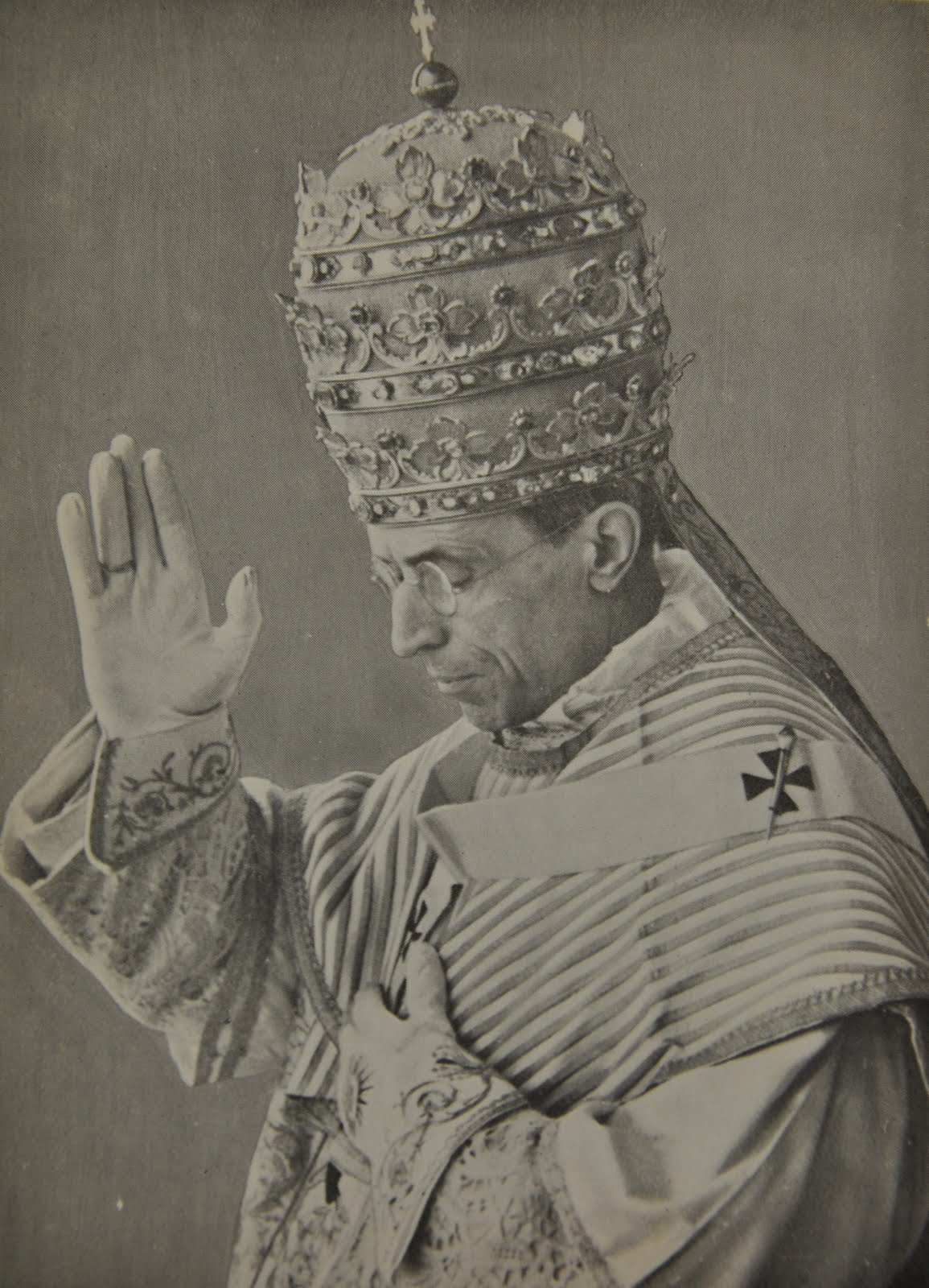 Catholica Omnia: Beatification and Canonization