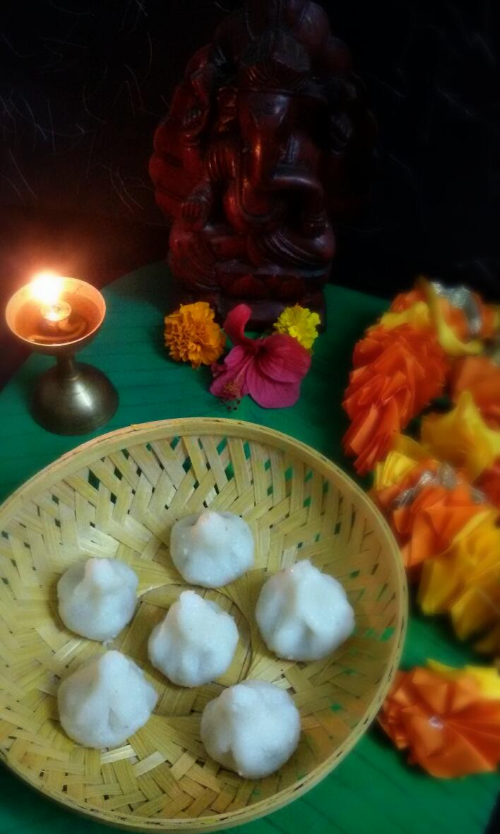 Bongtaste : MODAK..A TRADITIONAL MAHARASHTRIAN SWEET DISH.