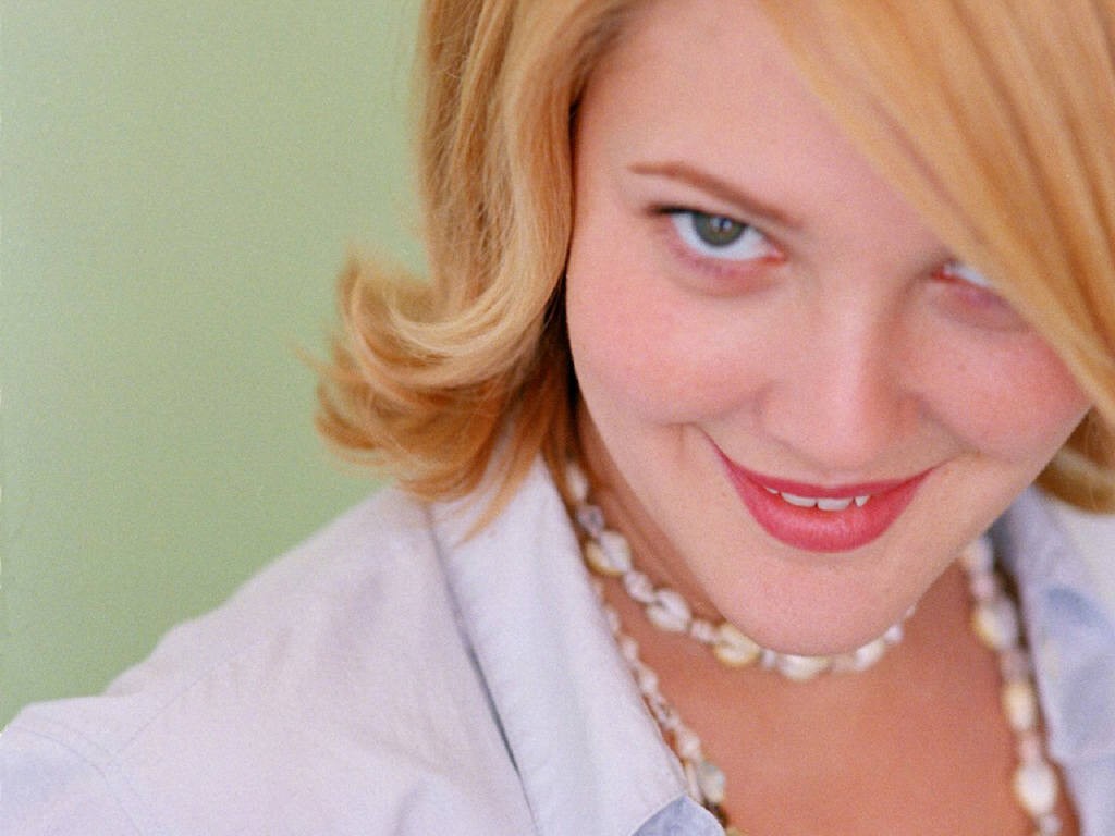 Drew Barrymore Beautiful Wallpapers -American Hollywood Actress and ...