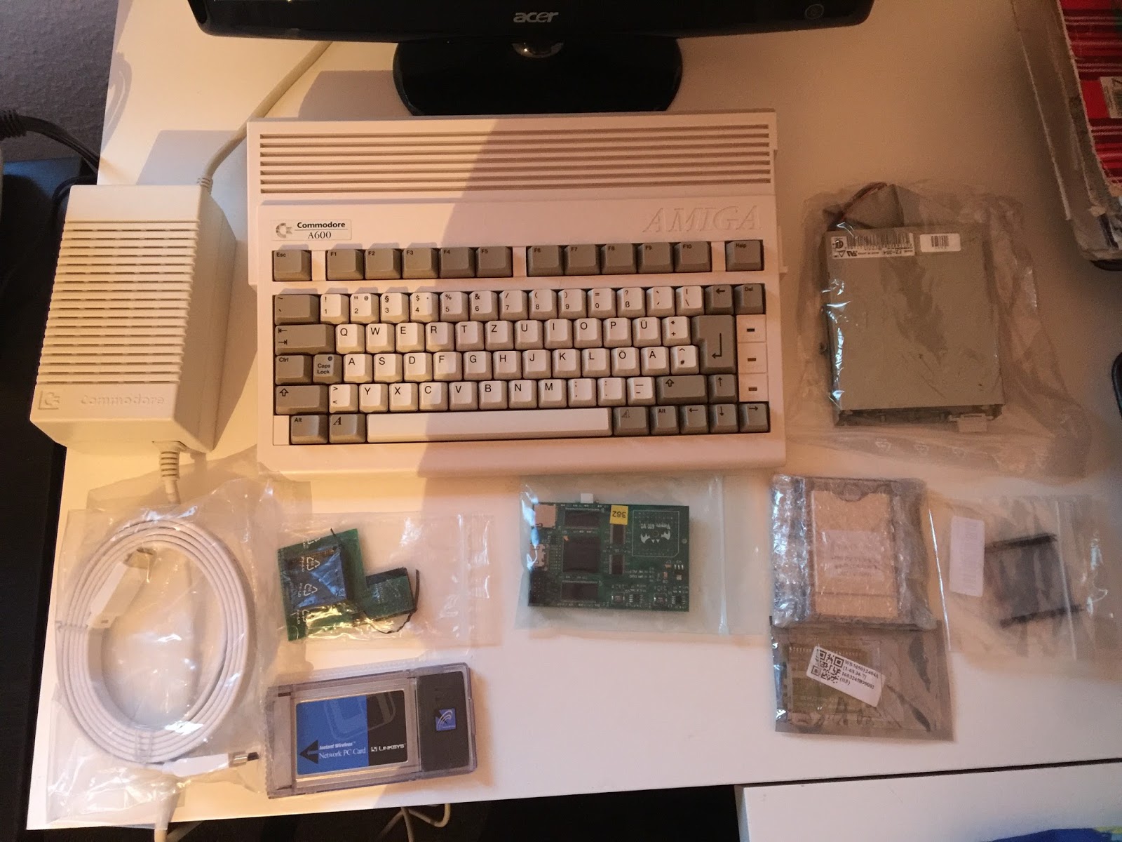 Amiga Podcast: Vampire II Amiga 600 - first install