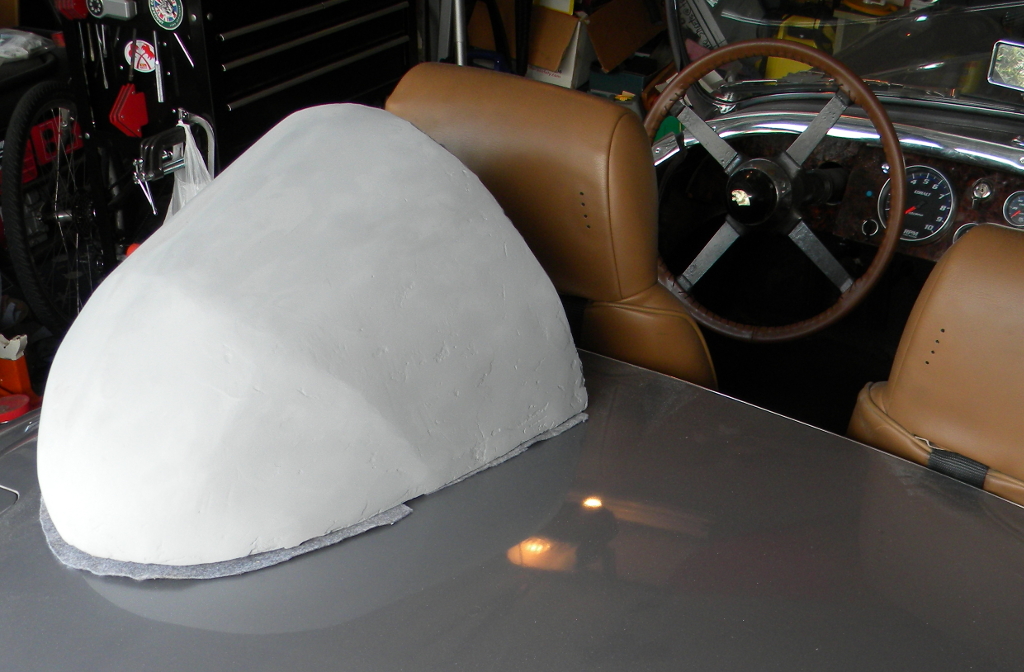 PaPiTo Paul's universe: Jaguar project headrest fairing