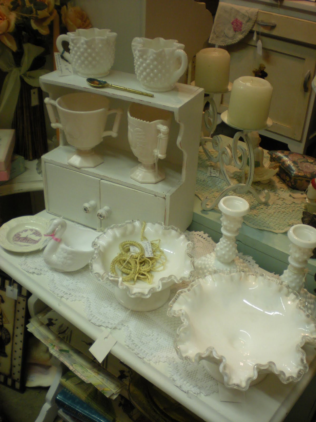 A Shabby Moment in Time: A Palette of Whites