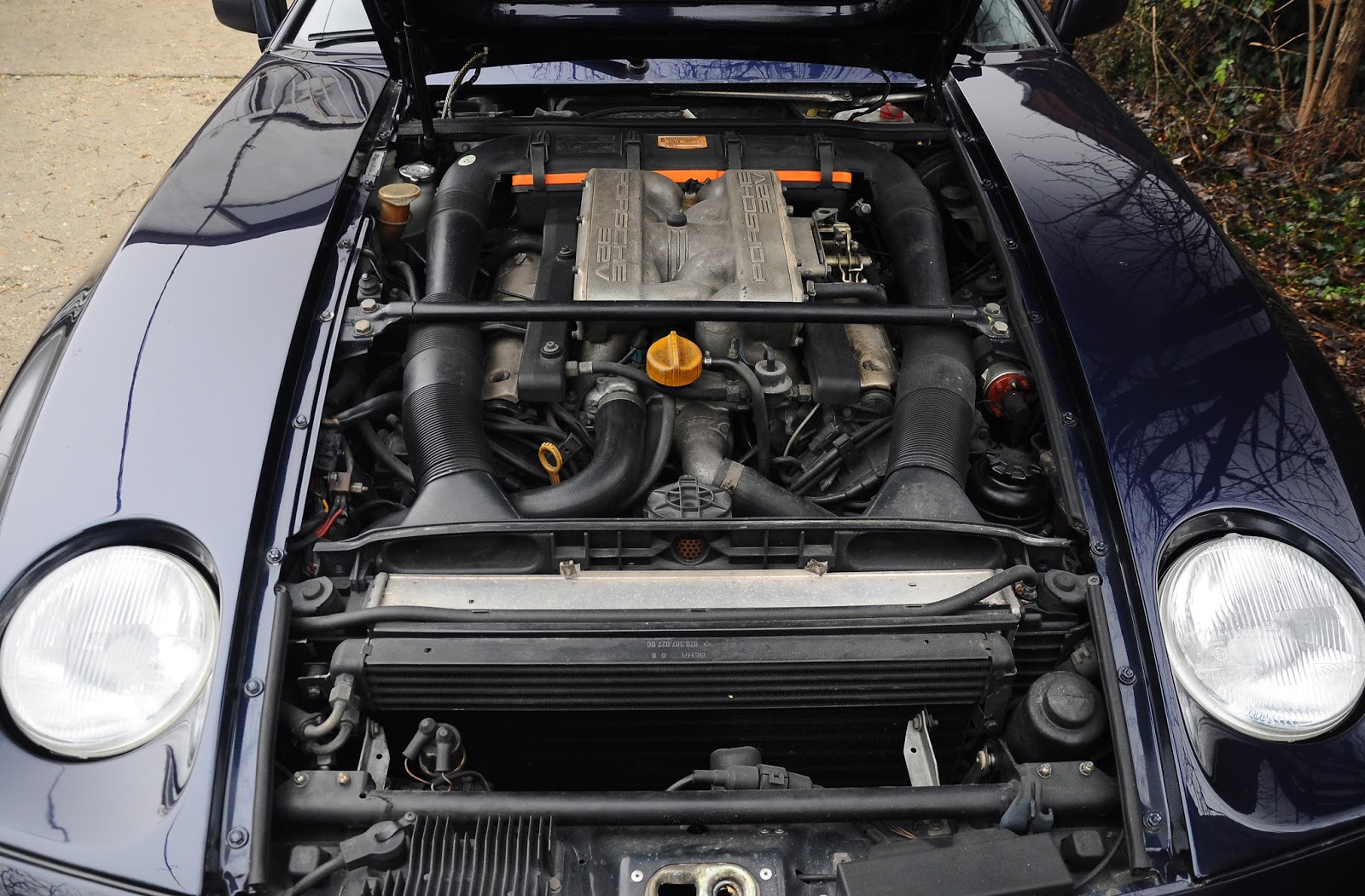 Keréknyom: Jól kezdődött az év: Porsche 928 S4