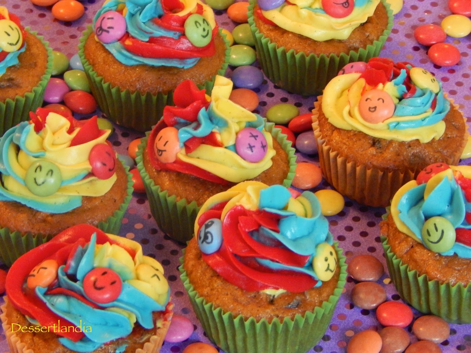 Dessertlandia: Smarties Party!! Carrot Cake Cupcakes in their fun outfits!