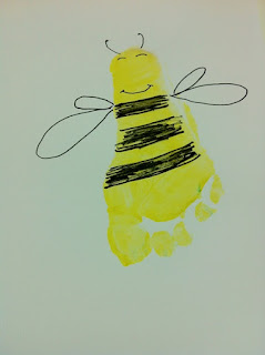 JezebelleArt: Footprint Bee