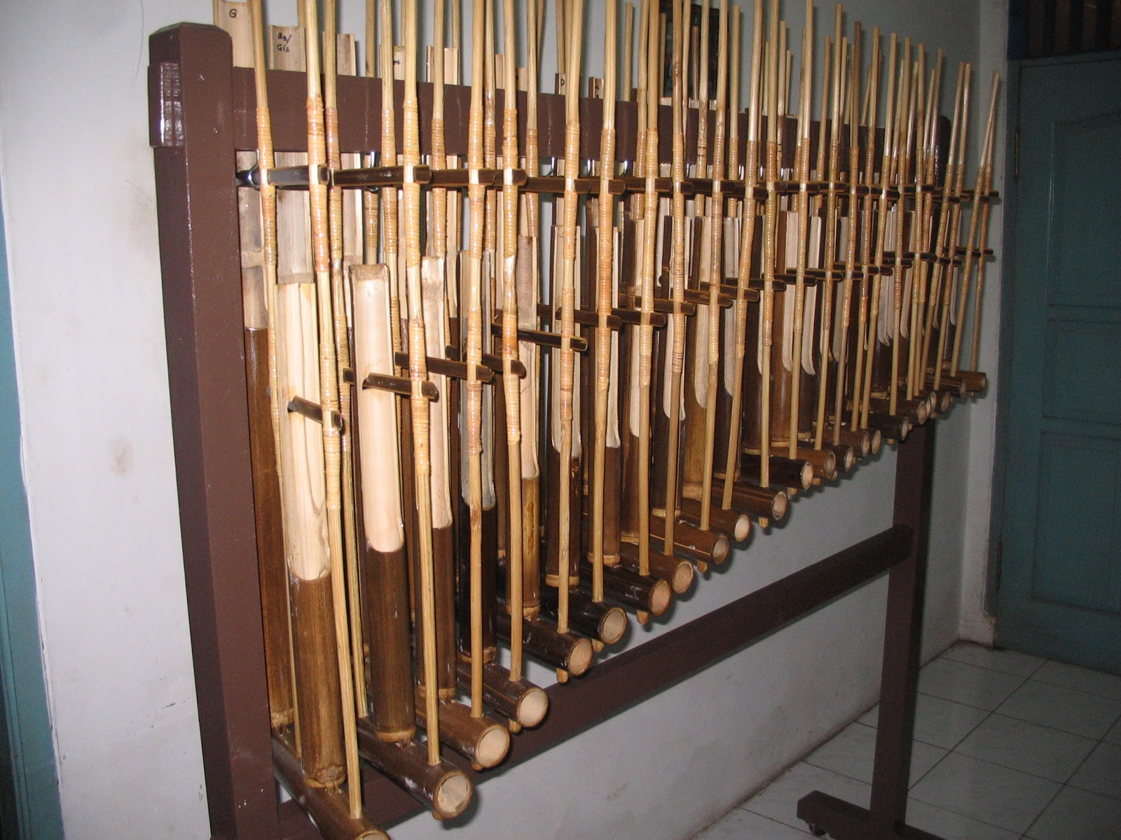 Kreasi Sunda: Kurulung Angklung