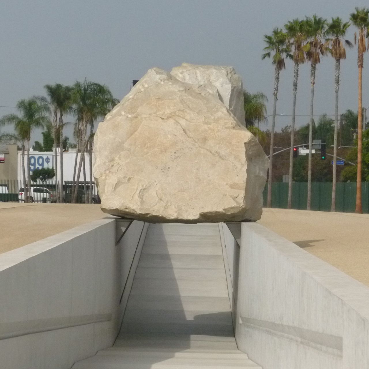 Experiencing Los Angeles: "I Got A Rock" - Levitated Mass at LACMA