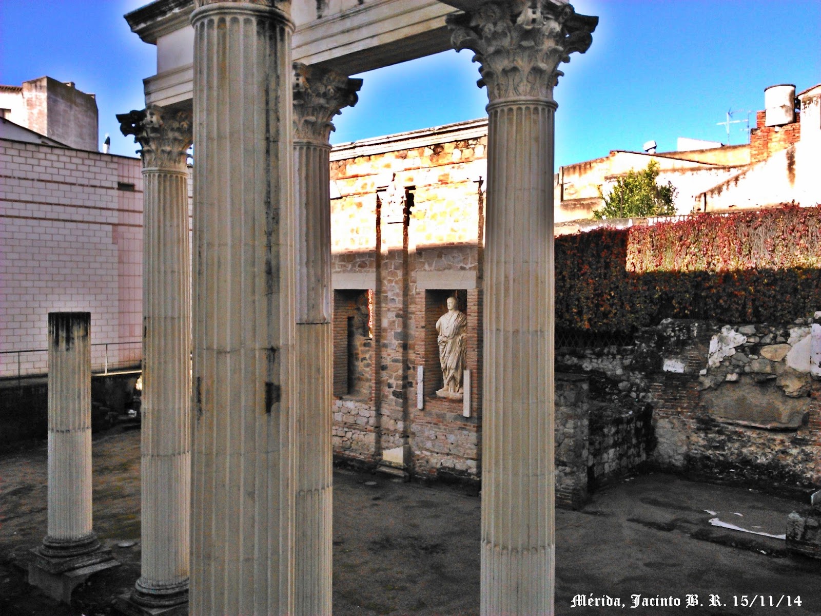 Trochando por Extremadura y alrededores: MÉRIDA, FORO ROMANO. / MERIDA ...