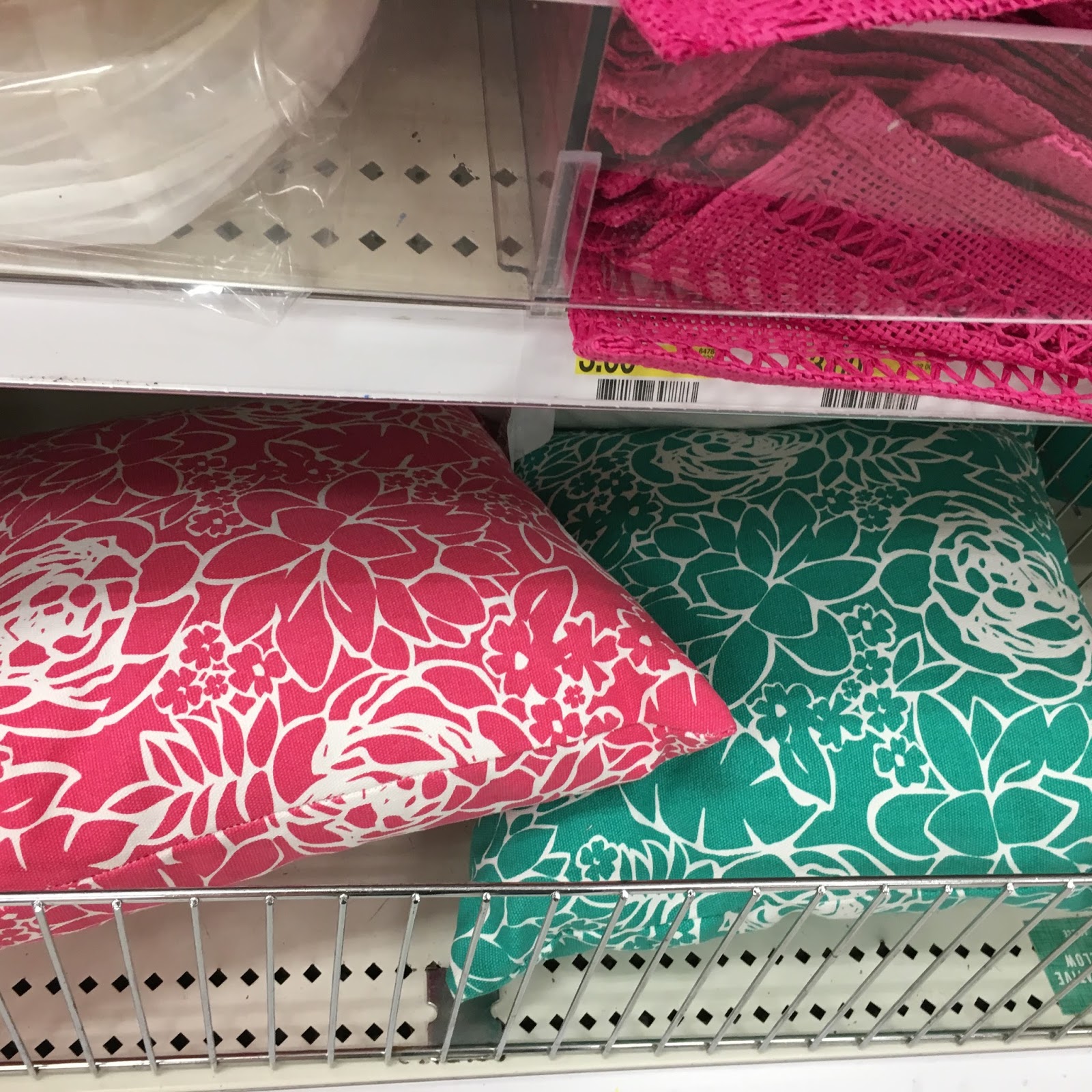 Tracy's Notebook of Style: NEW 25 Pics: Target Dollar Spot Pineapple ...