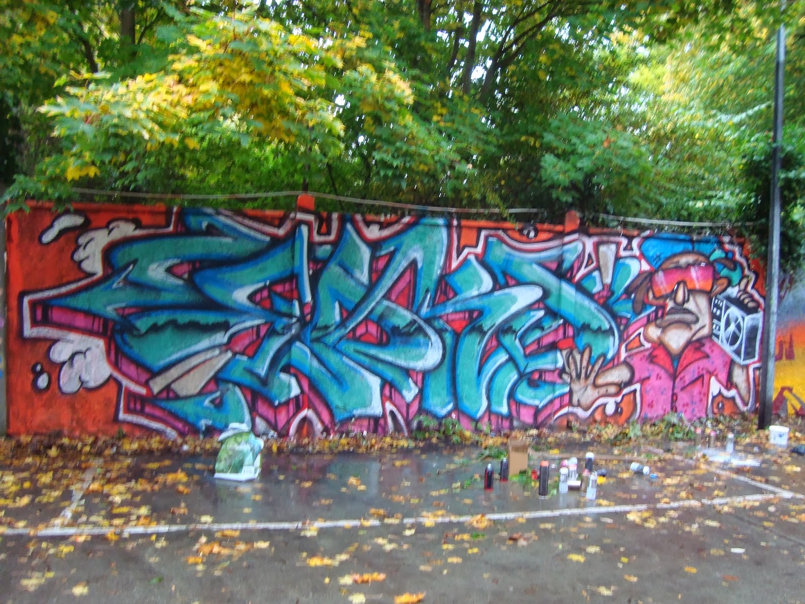 The Street Art Journal : #6 Verdens længste lovlige graffitimur indviet ...