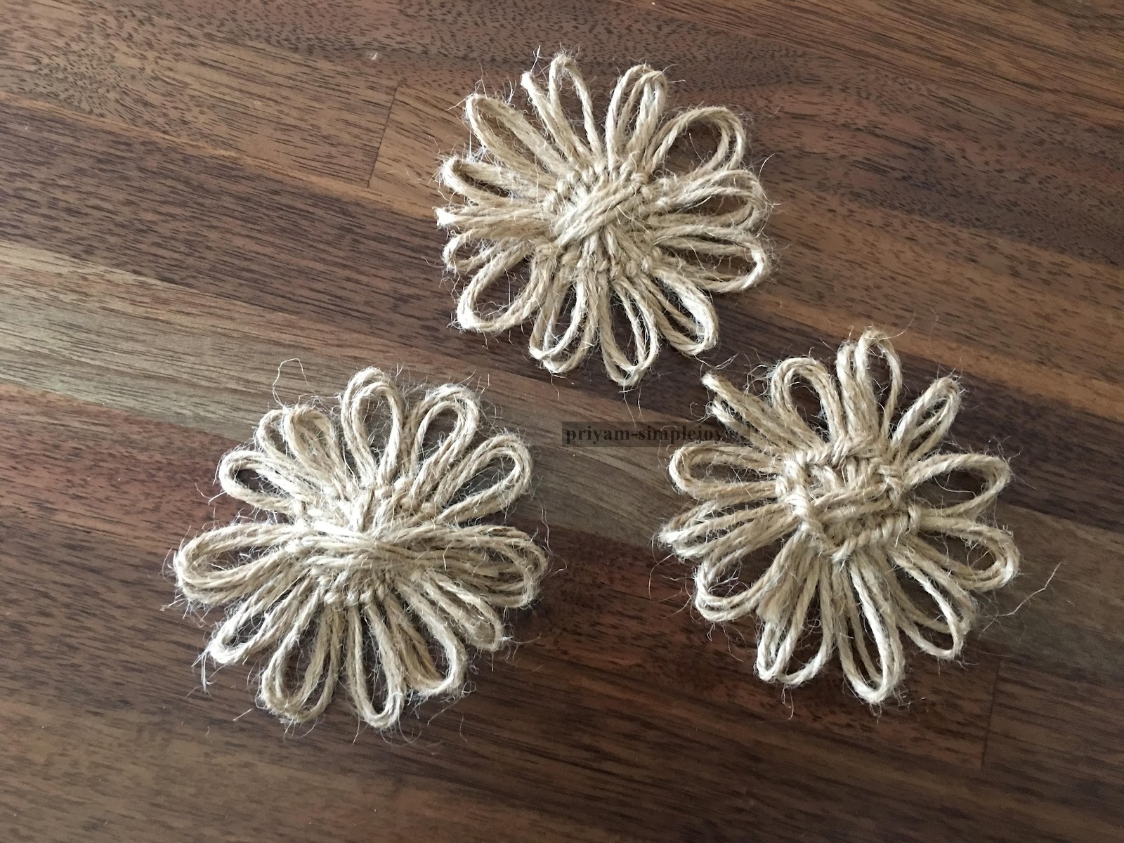 SimpleJoys: Twine Flowers