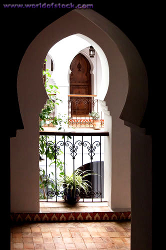 Living Livelier: The Moroccan Arch, in Acrylic