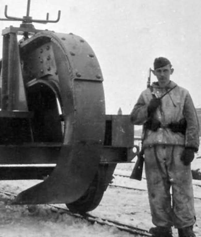 World War II in Pictures: German Railroad Destroyer Schienenwolf