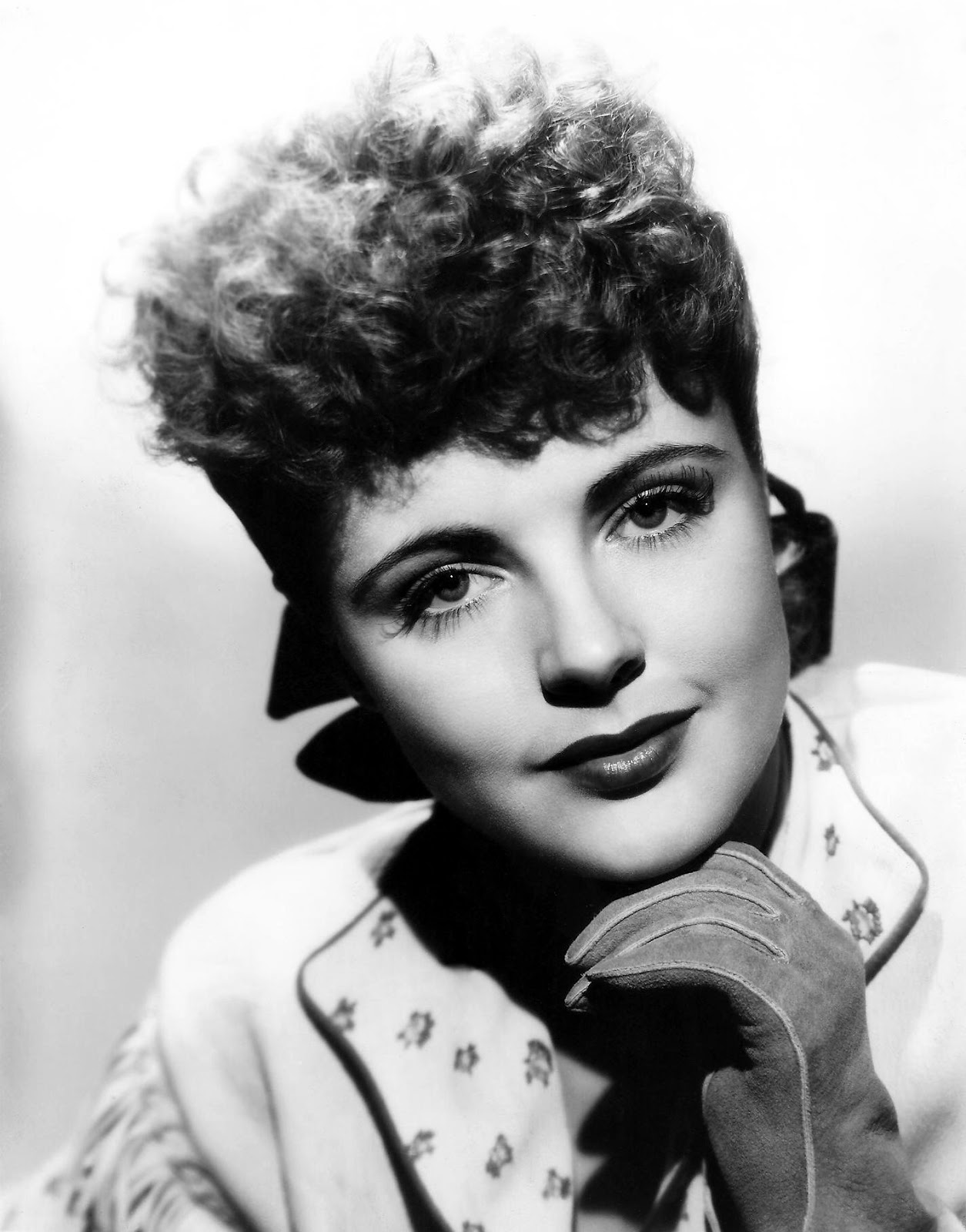 Slice of Cheesecake: Kay Aldridge, pictorial