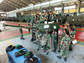 Garuda Militer: Terus Berlatih Operasikan Panser Tarantula