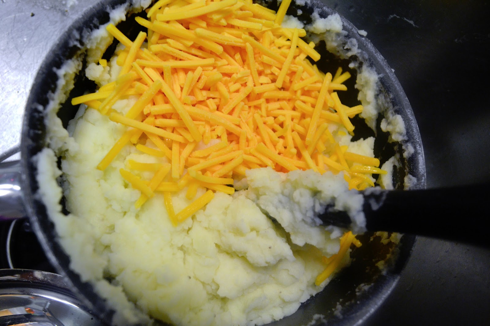 bonbons & biscotti: Pagash AKA: Pierogi Pizza