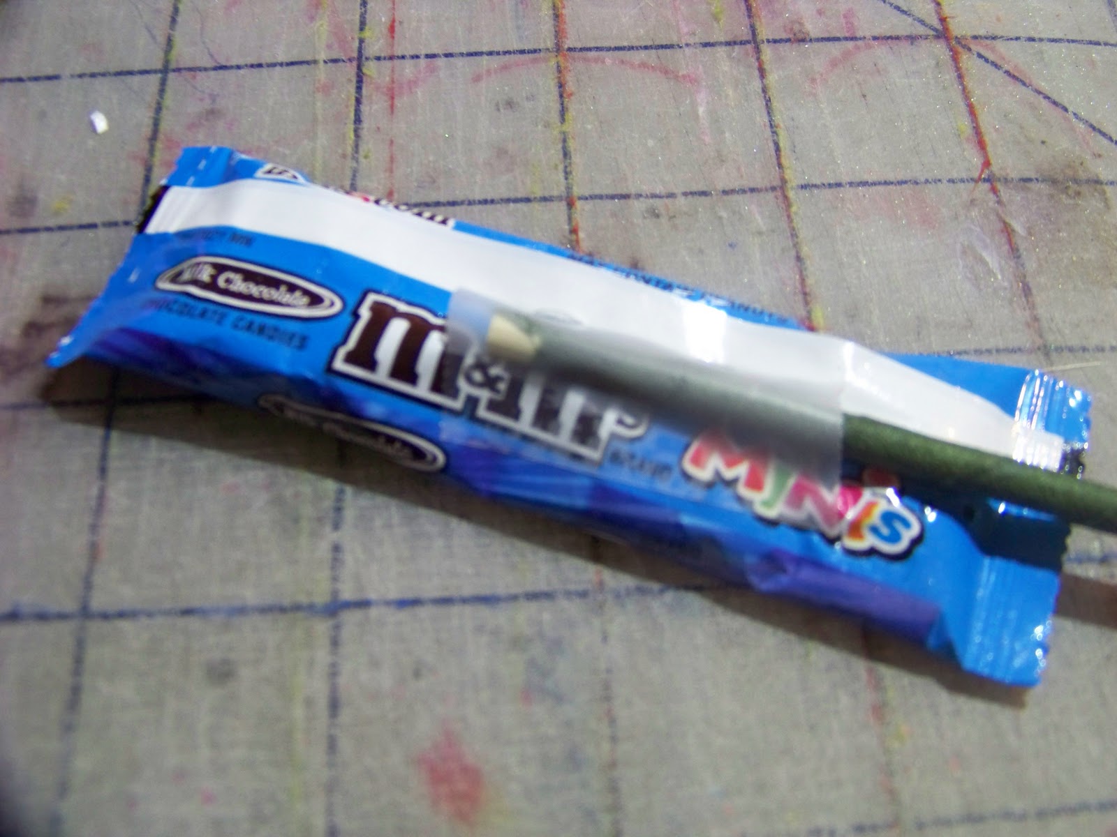 DIY Party Mom: Sock Hop Jukebox Candy Bouquet Tutorial