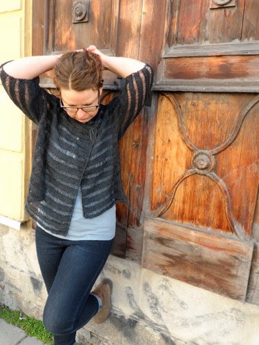 YlloTyll Garnblogg: Kofta med tappade maskor