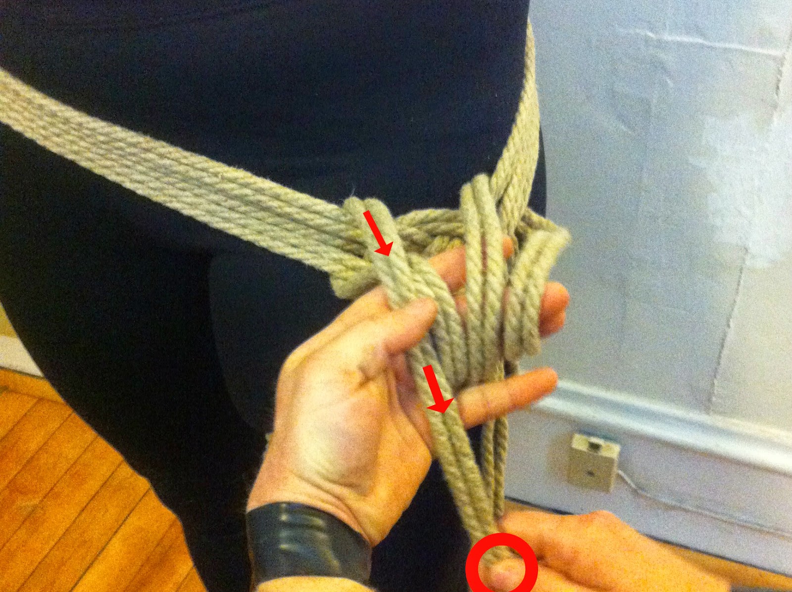 Innovative Fiber Arts / Vermont Rope Bondage: The Bondage Hanger