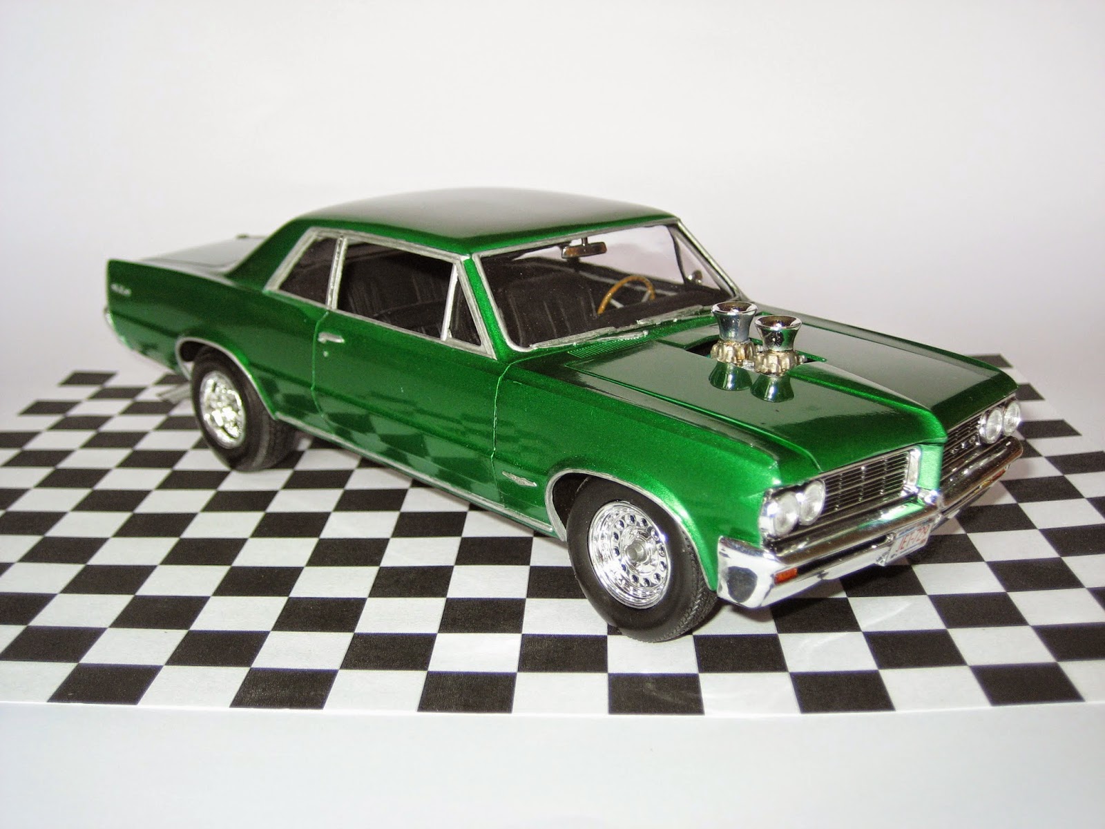 El arte del modelismo: Monogram 1/24th 64' Pontiac GTO