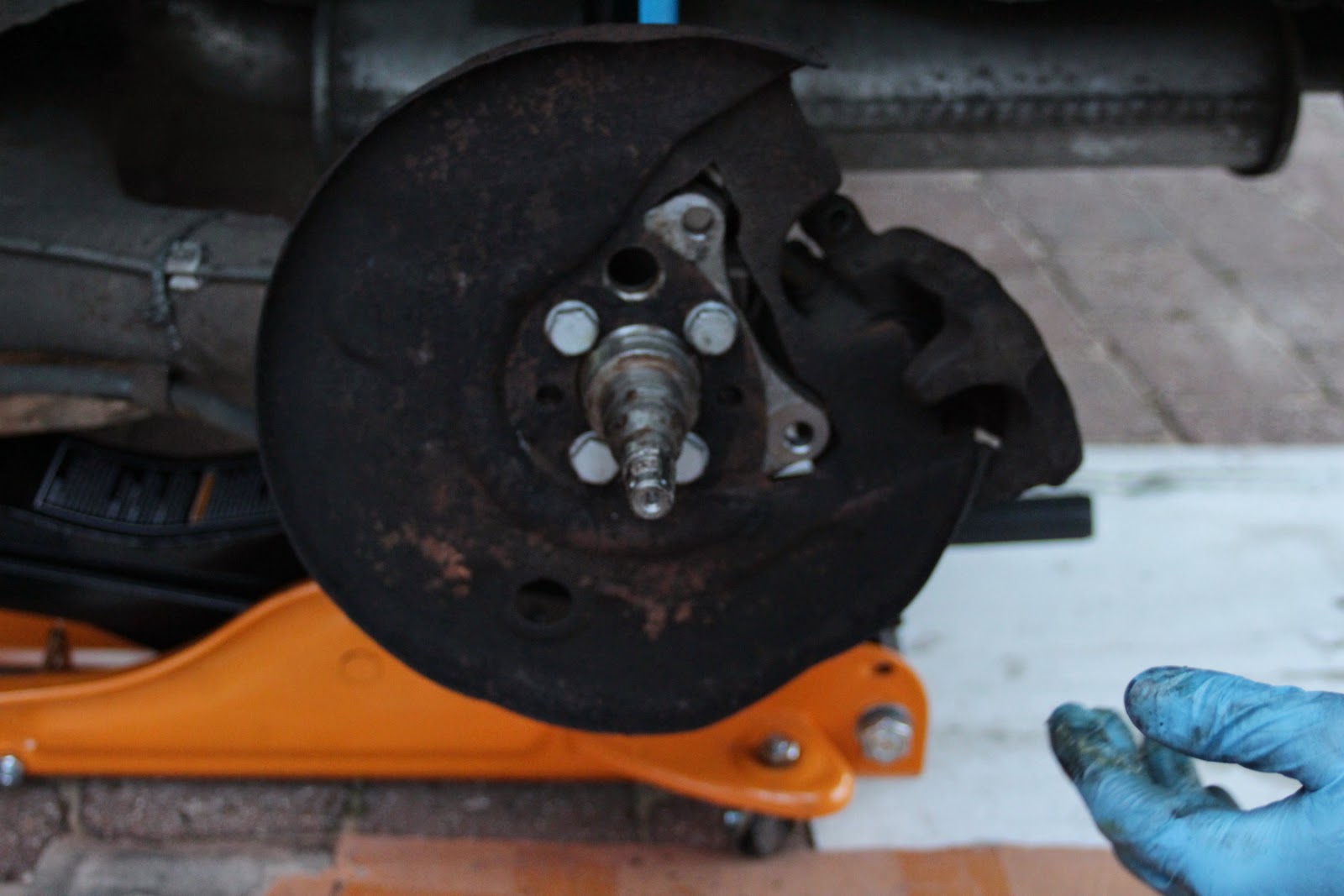 Life with a 1989 VW Golf Mk2 GTI 16V: Golf Rear Stub Axle Replacement ...