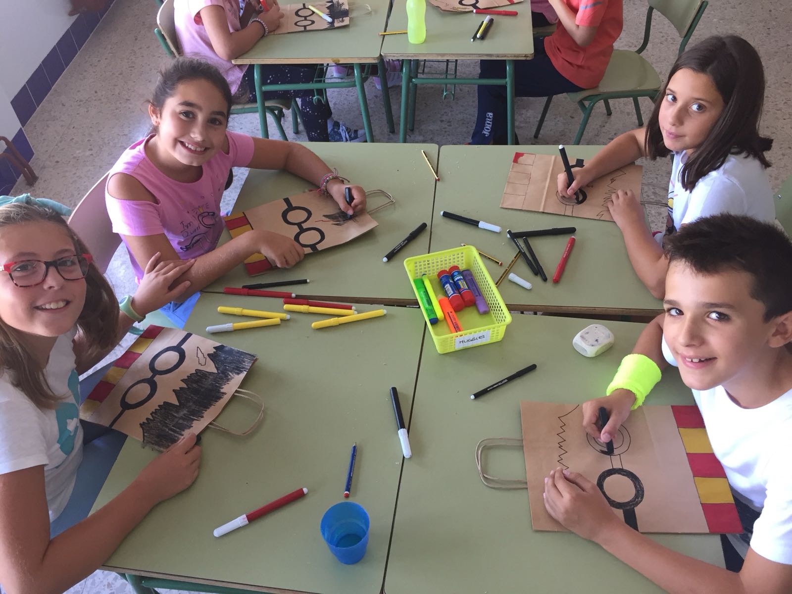 OUR ENGLISH CLASS: Art and crafts