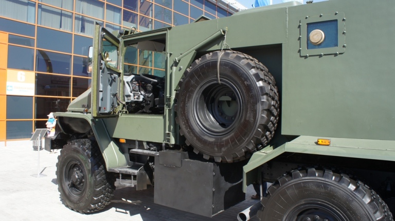 Defensa y Armas: El primer prototipo del Ural W 6x6 para el Ministerio ...
