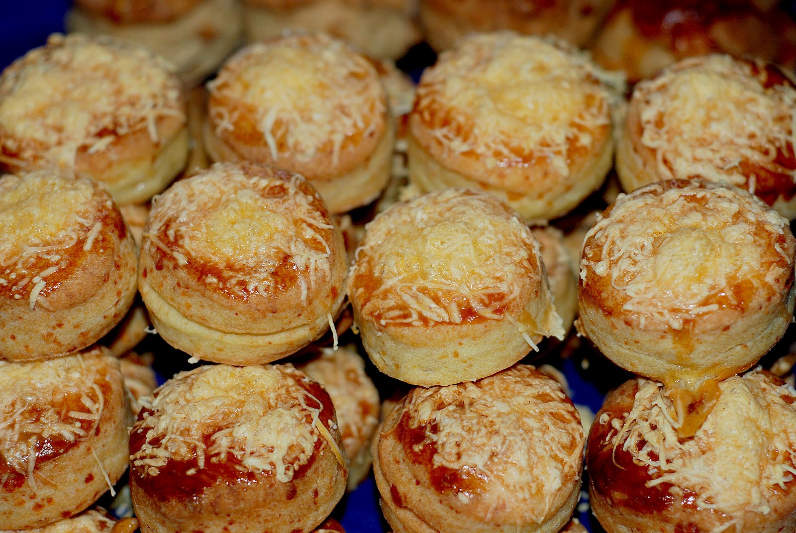 Bitter-Sweet Bakery: Cheesy Scones/Sajtos Pogácsa