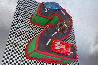 CUSTOMISED CAKES BY JEN: Number 2 Cars Cake