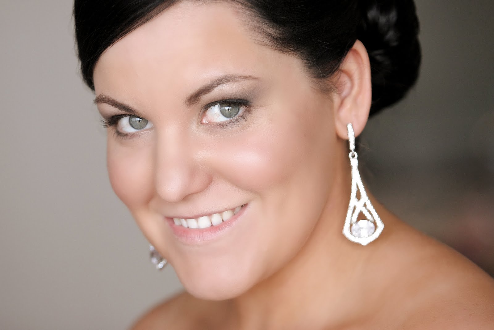 Hollywood Brides: May 2011