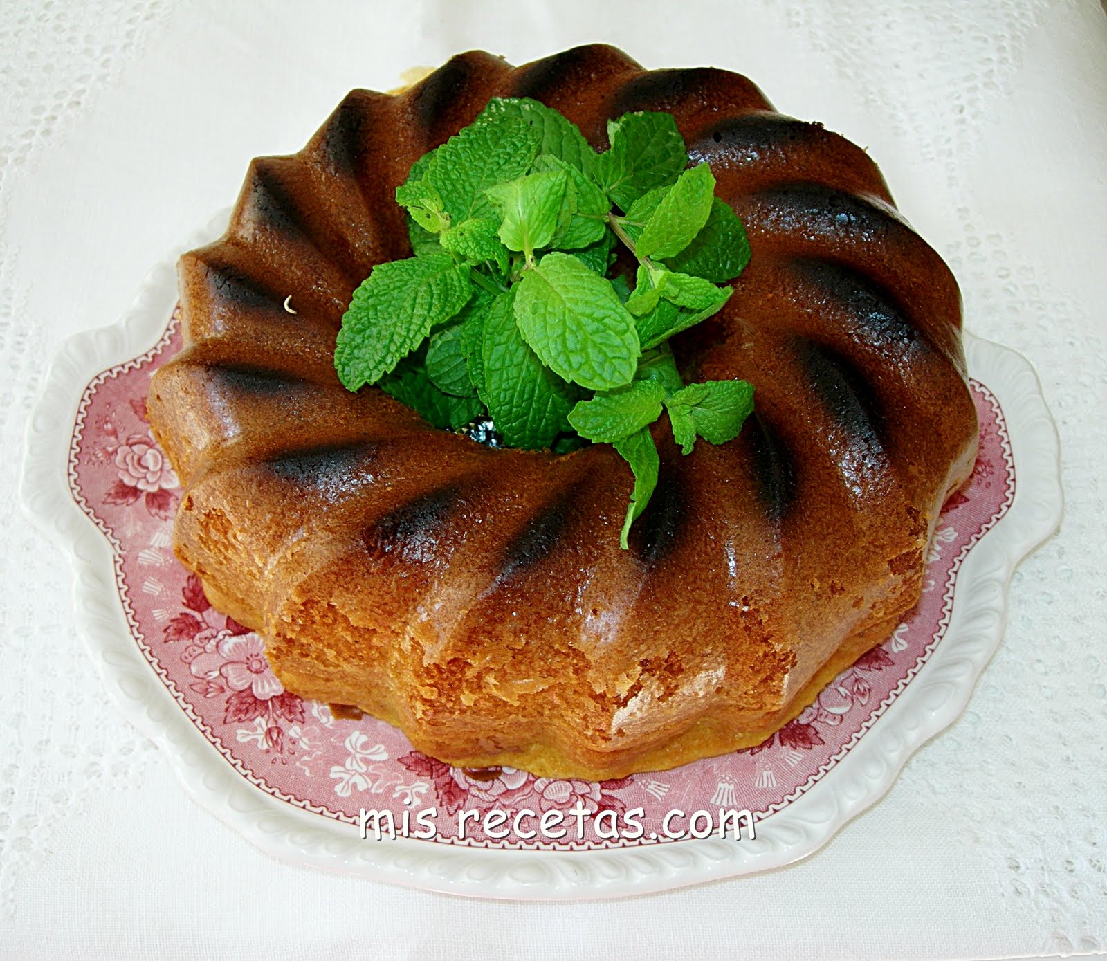 MIS RECETAS. COM: Bizcocho de yogur y anis, con miel