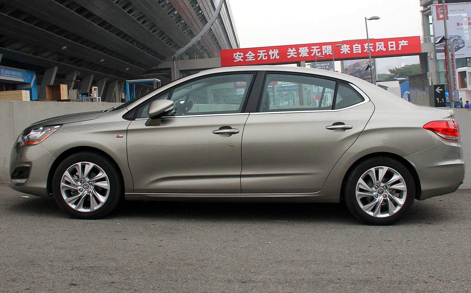 Novo Citroen C4 Lounge 2014: fotos e lançamento em junho