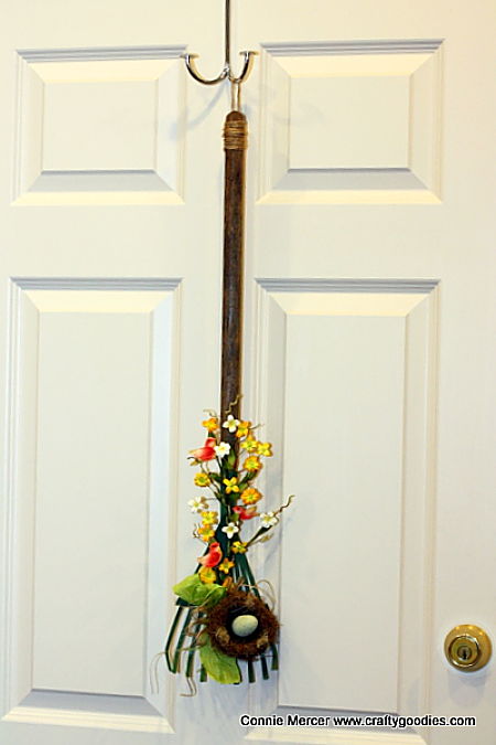 crafty goodies: Try it Tuesday~a re-purposed yard rack!